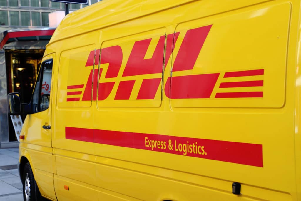 Dostawa DHL w sobotę - do kiedy? Musisz wiedzieć - Practical Tips