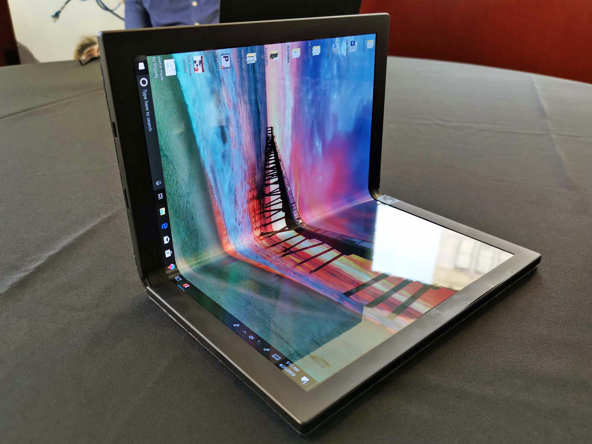 Foldable laptops: function, advantages and disadvantages of the ...