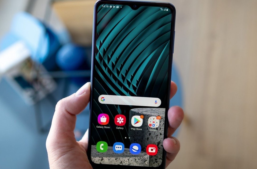 Samsung Galaxy A13: ¿Es resistente al agua? - Practical Tips