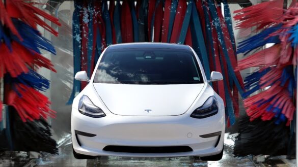 Tesla Car Wash Mode: What it can do and how to activate it. - Practical ...