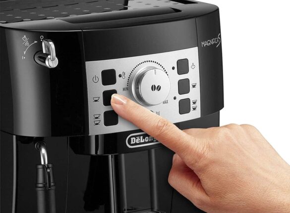 DeLonghi Magnifica S: la spia rossa lampeggia - Risoluzione dei ...
