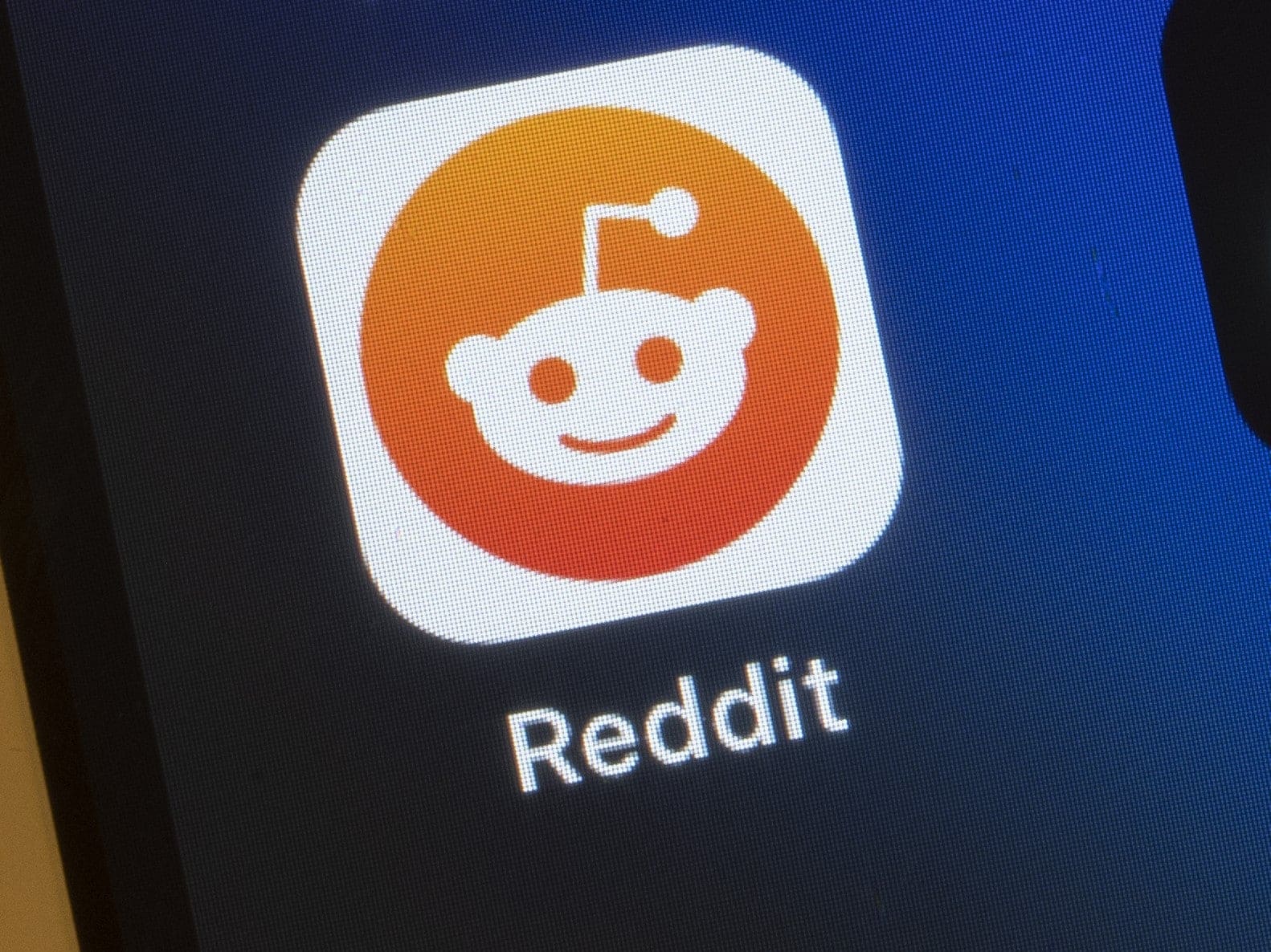 Reddit post real or fake – how to recognize it - Practical Tips