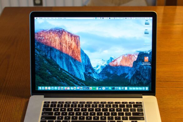 Mac 上的 Shift 键：这是 Apple 键盘上的 Shift 键。 - Practical Tips