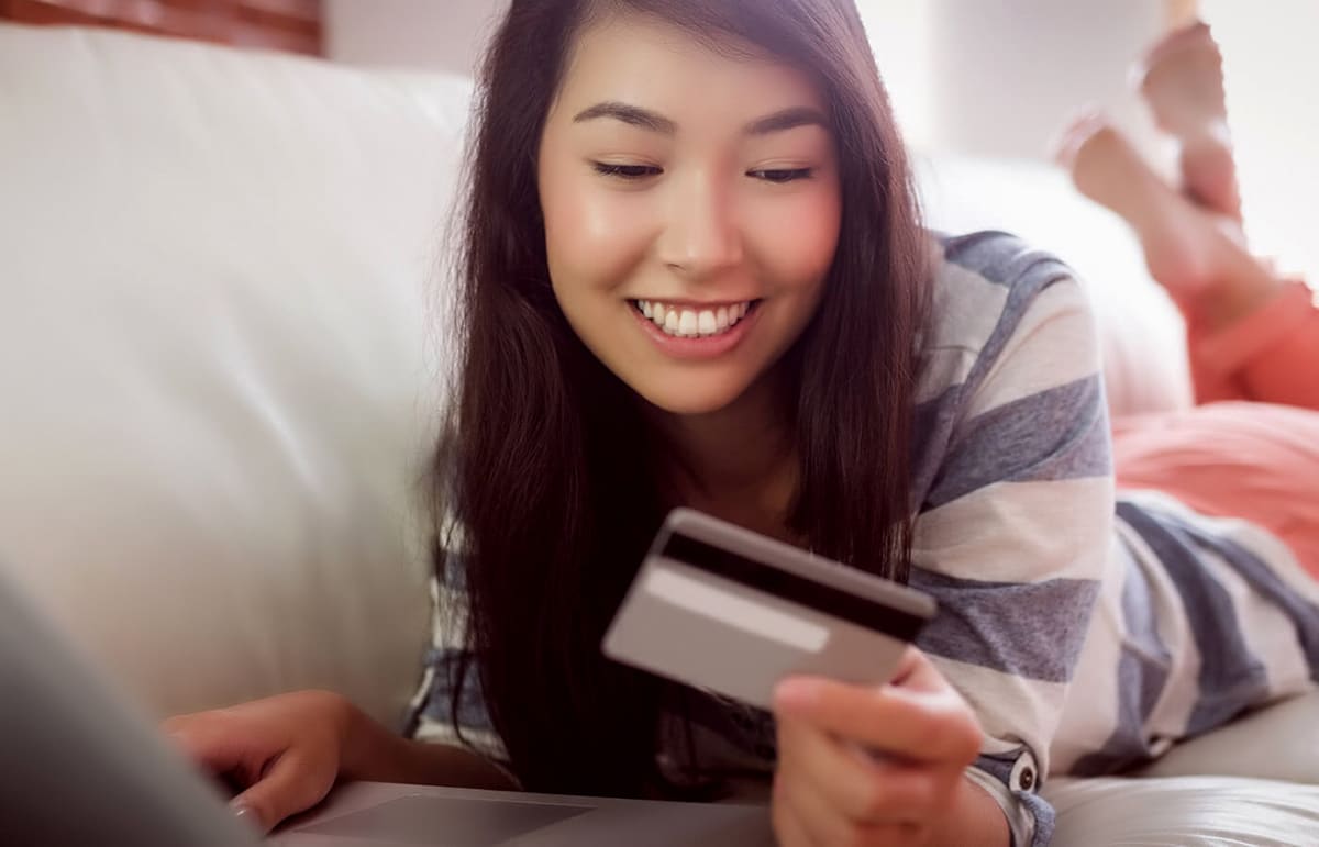Signing your credit card and bank card: What you need to know ...