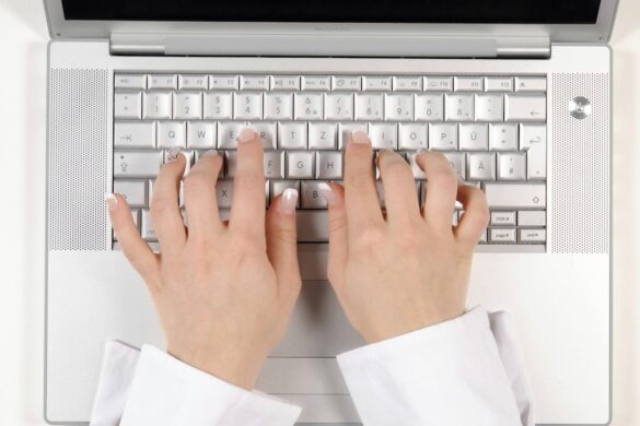 At-sign with Apple Mac keyboard (@) - how it works - Practical Tips