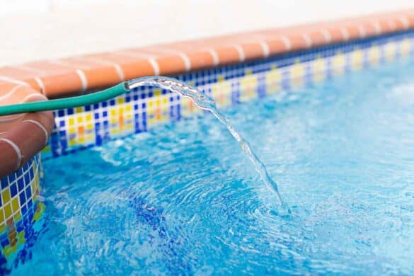 Riempire la piscina: tutte le possibilità e i costi - Practical Tips